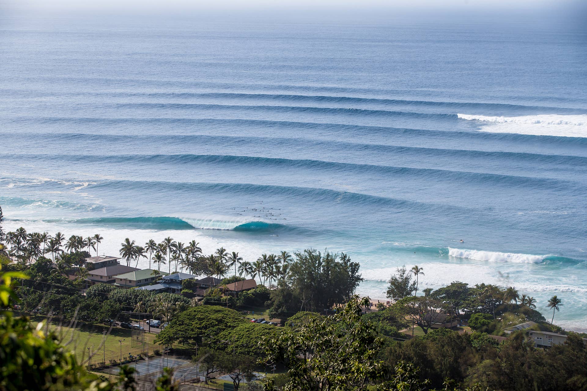 Pipeline’s First Round Knockout - SURFING staff photographer Brent ...