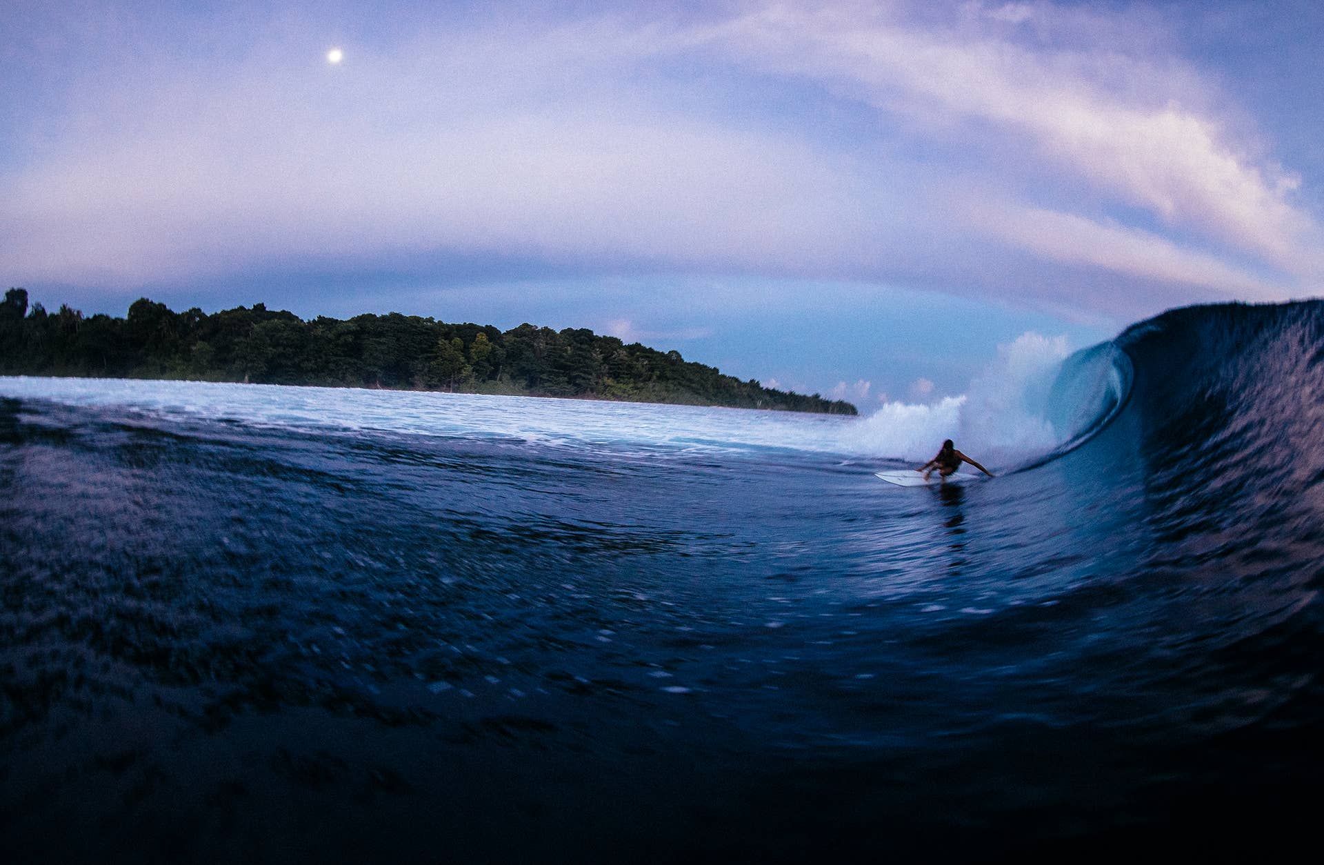 The Ultimate Guide to Surfing at Night - Surfer