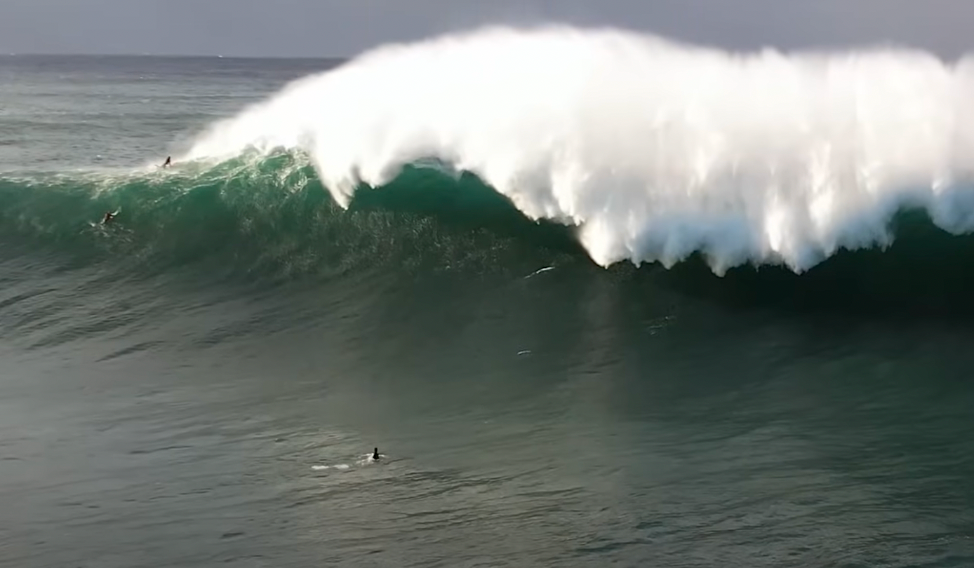 Video: Bodysurfers Ride (and Survive) Historic 25-Foot Waves - Surfer
