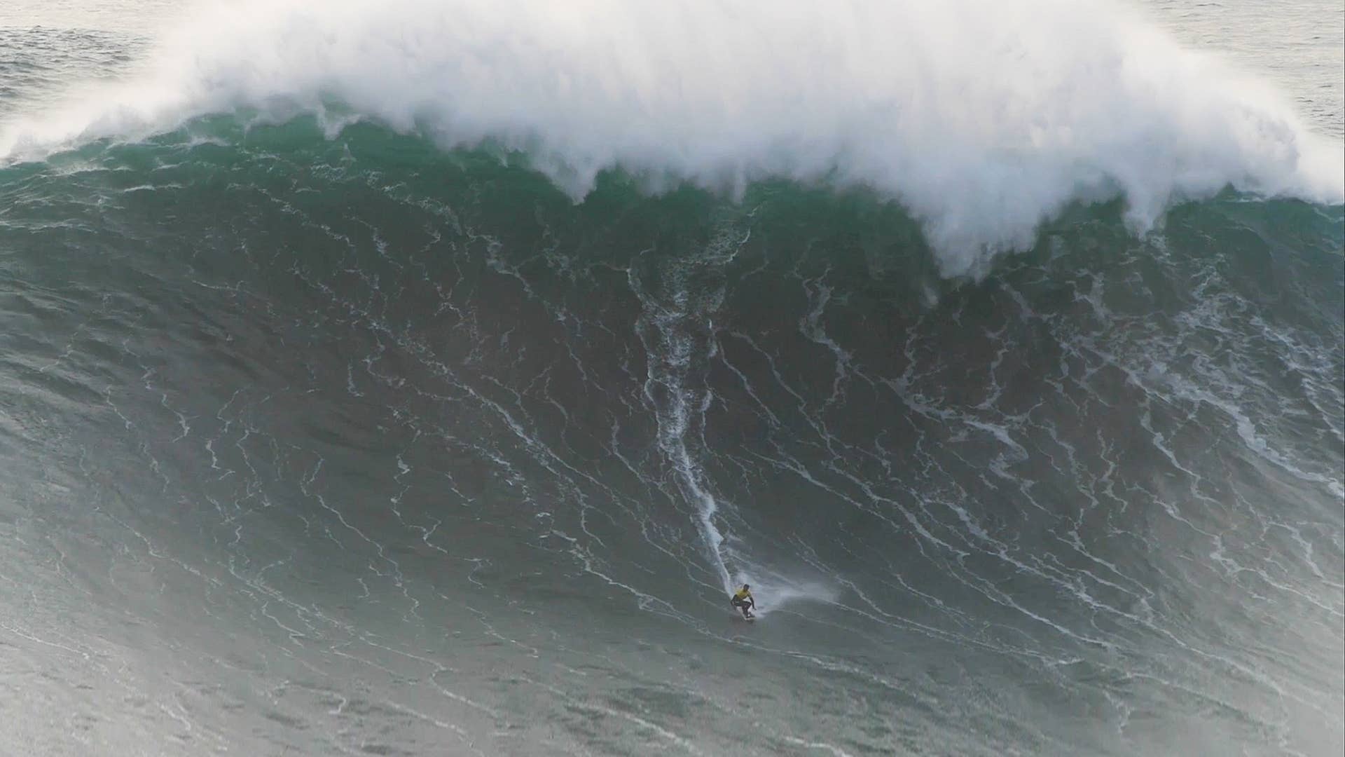 Lucas Chianca Goes Right at Nazaré for SURFER Big Wave Challenge - Surfer