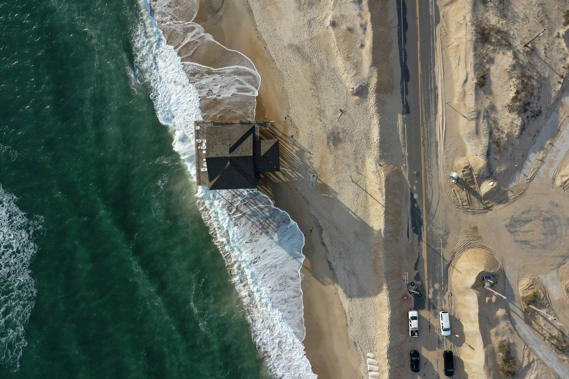 The Slow-Motion Disaster of Collapsing Houses on Cape Hatteras - Surfer