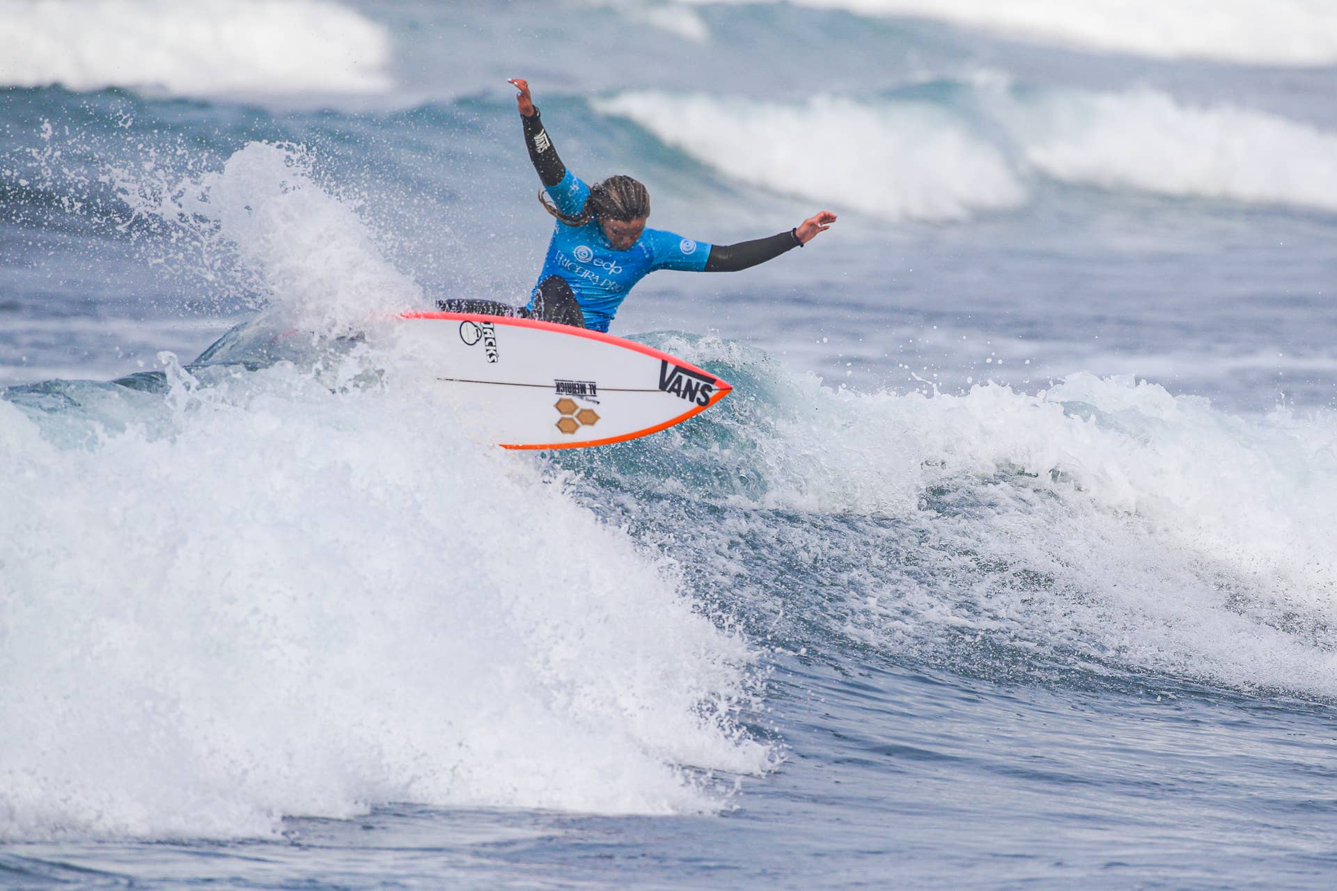 2025 Rookie Bella Kenworthy Clinches Championship Tour Spot - Surfer