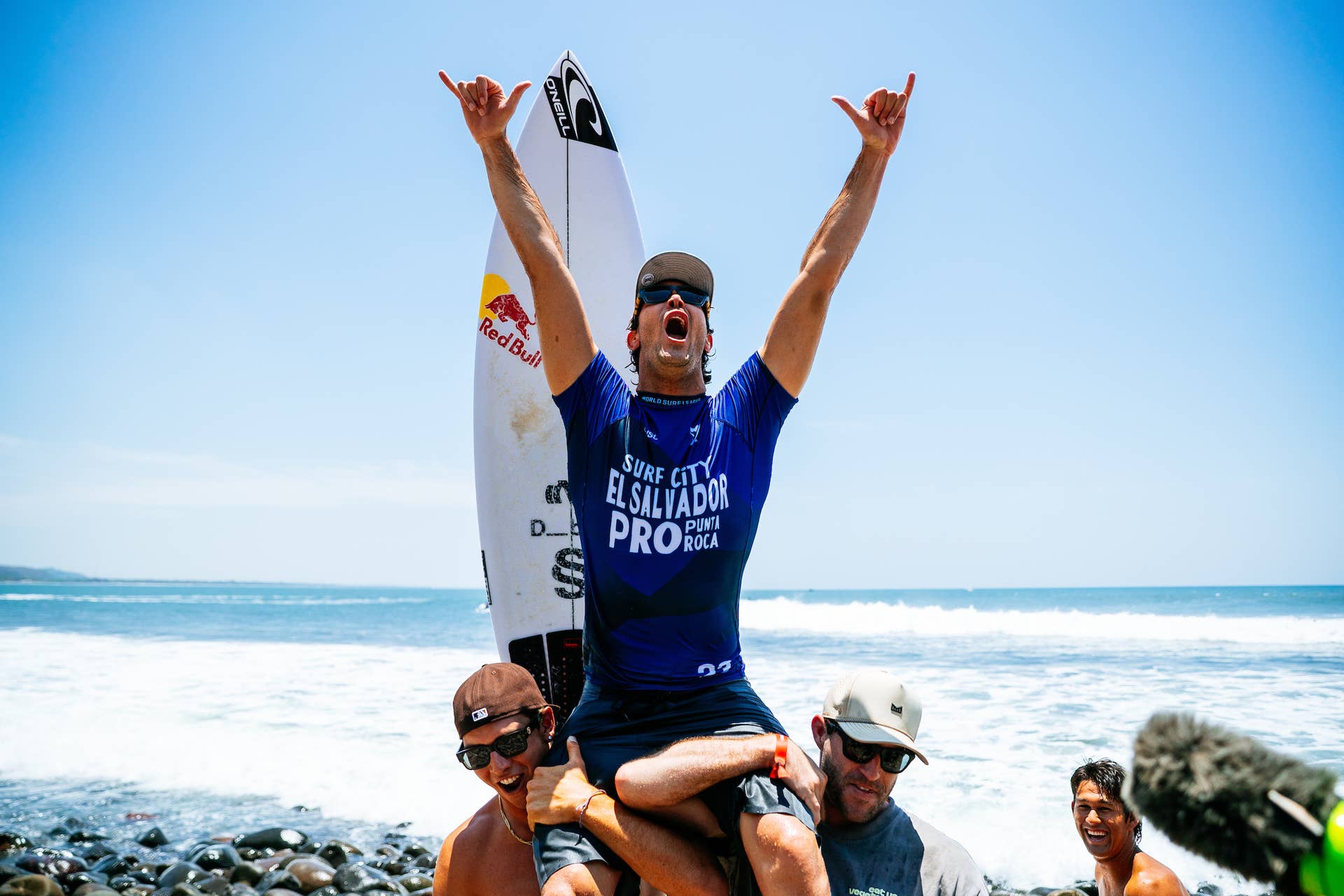 Jordy Smith Wins First Event in 8 Years at Surf City El Salvador Pro ...