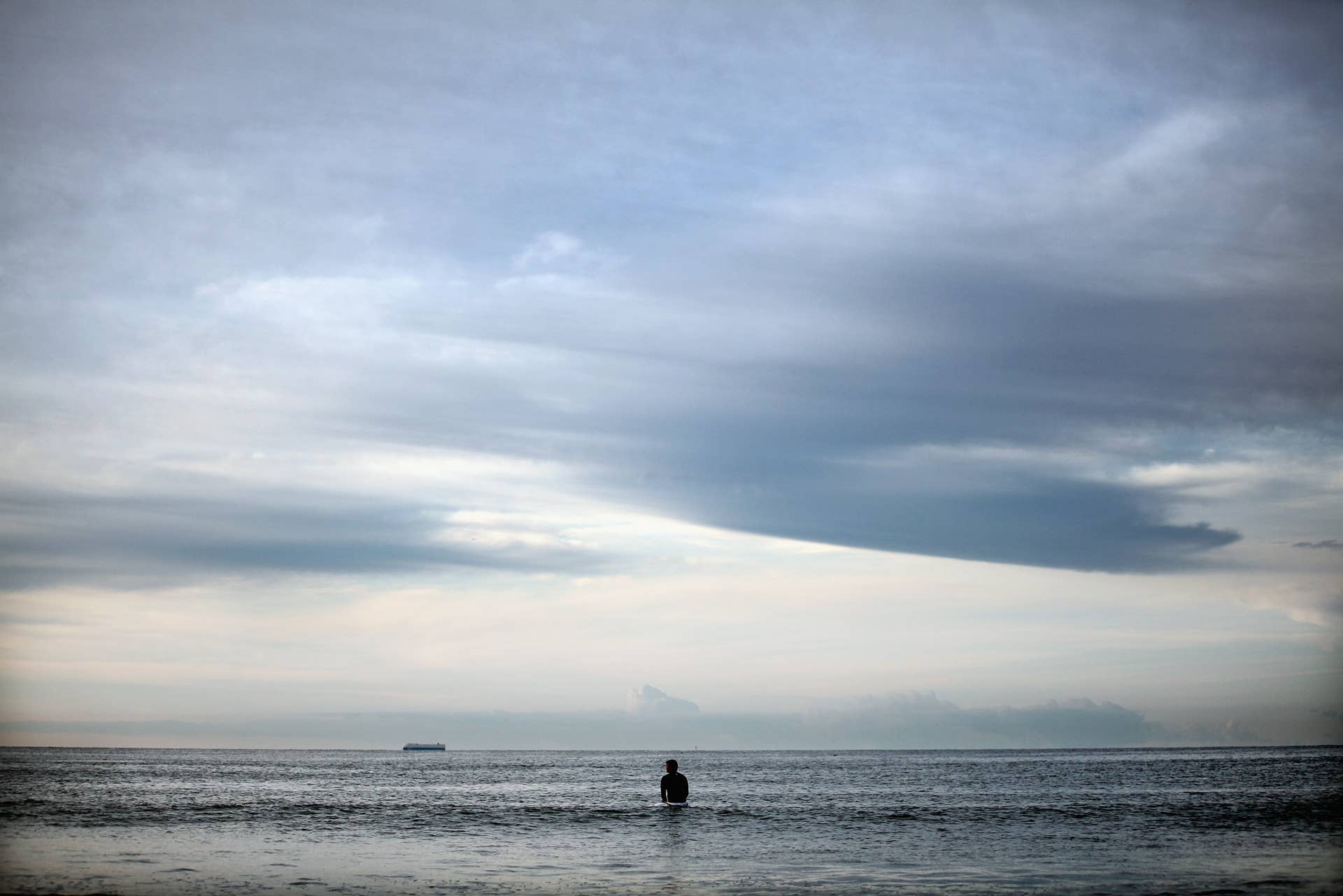 Former NYPD Cop Drowns Surfing 39° Long Island Waters - Surfer