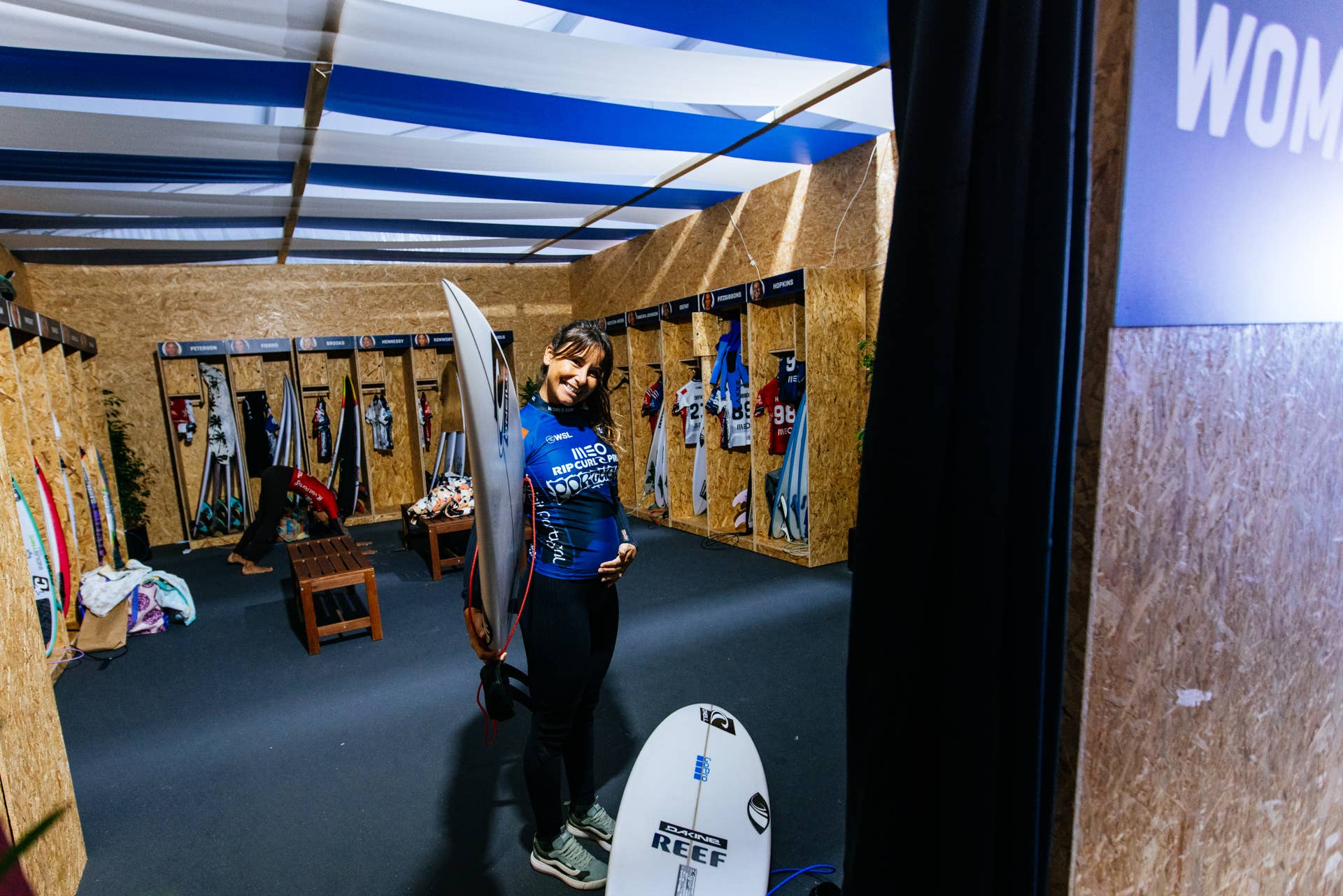 16 Weeks Pregnant, Johanne Defay's Into Quarters In Portugal - Surfer
