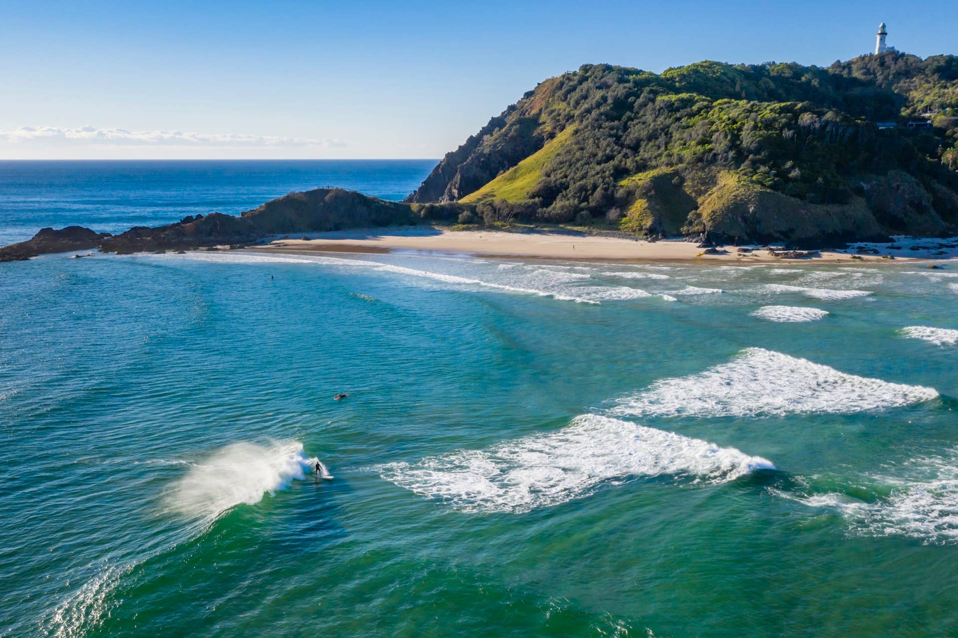 Aussie Cop Goes Missing, Surfboard Washes Ashore - Surfer