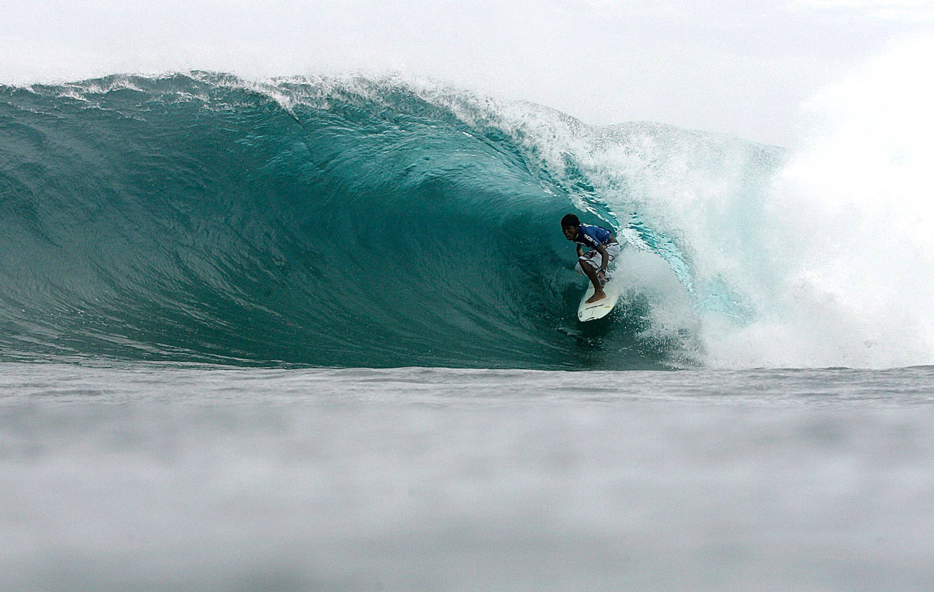 The 6 Best Places To Catch a Barrel Wave - Surfer