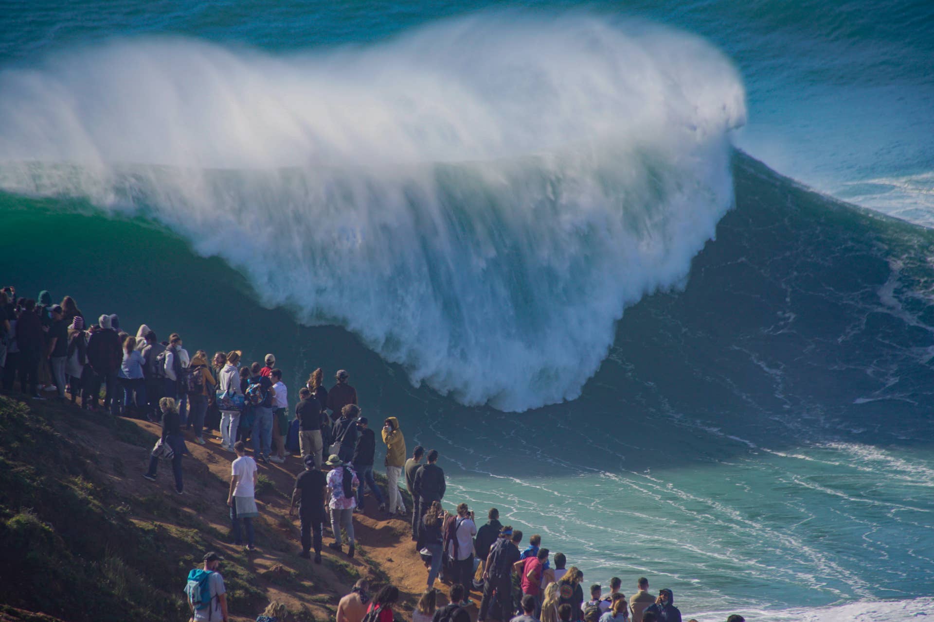 7 of the World's Most Dangerous Waves - Surfer