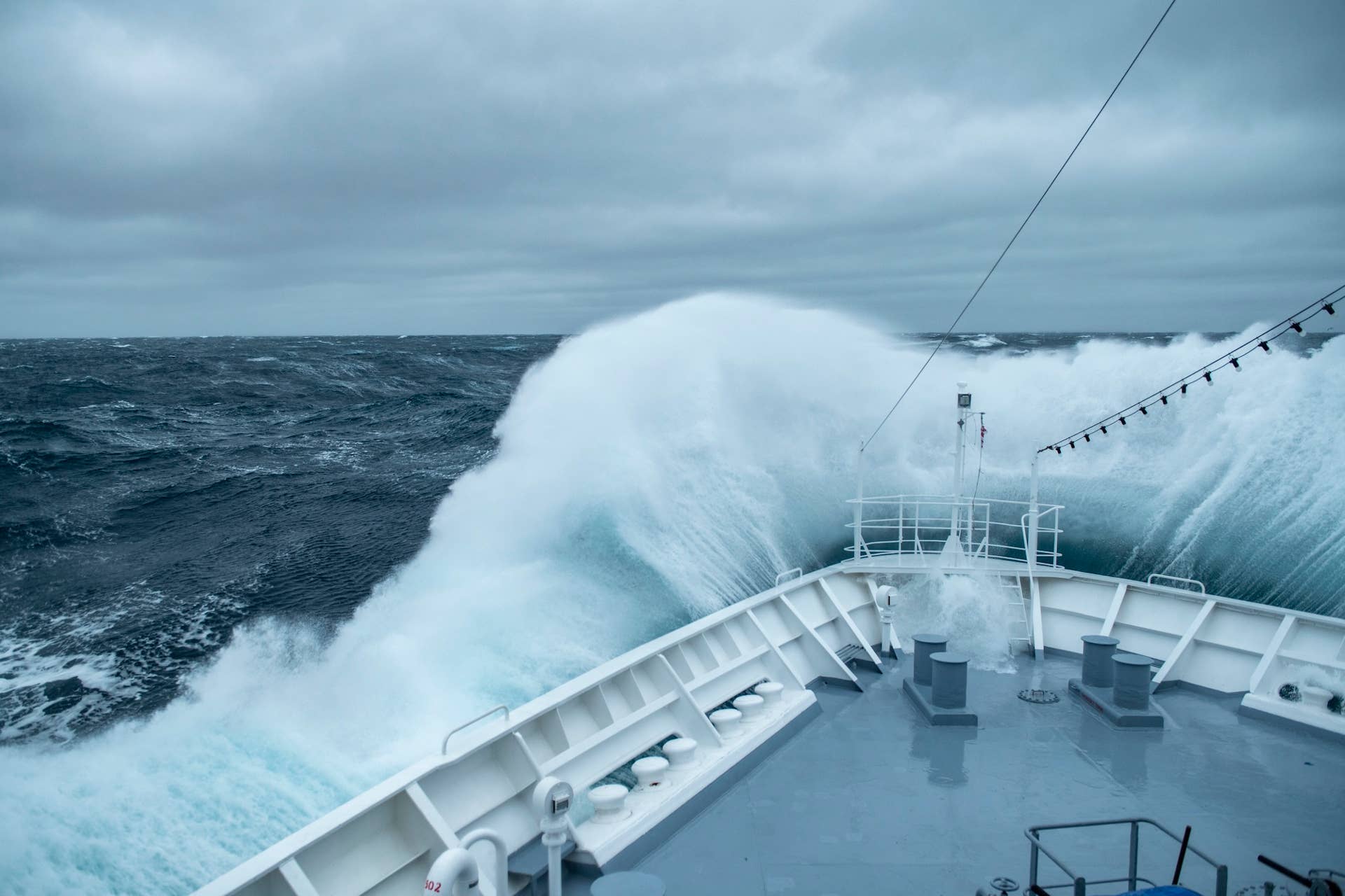 Rogue Wave Slams Cruise Ship, Passengers Panic (Video) - Surfer