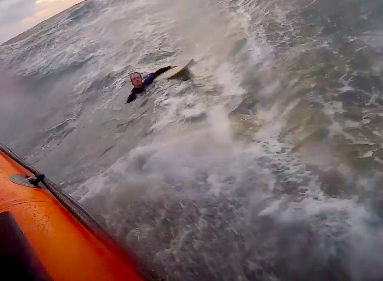Cliff Collapses on UK Beach, People Run for Their Lives (Video) - Surfer