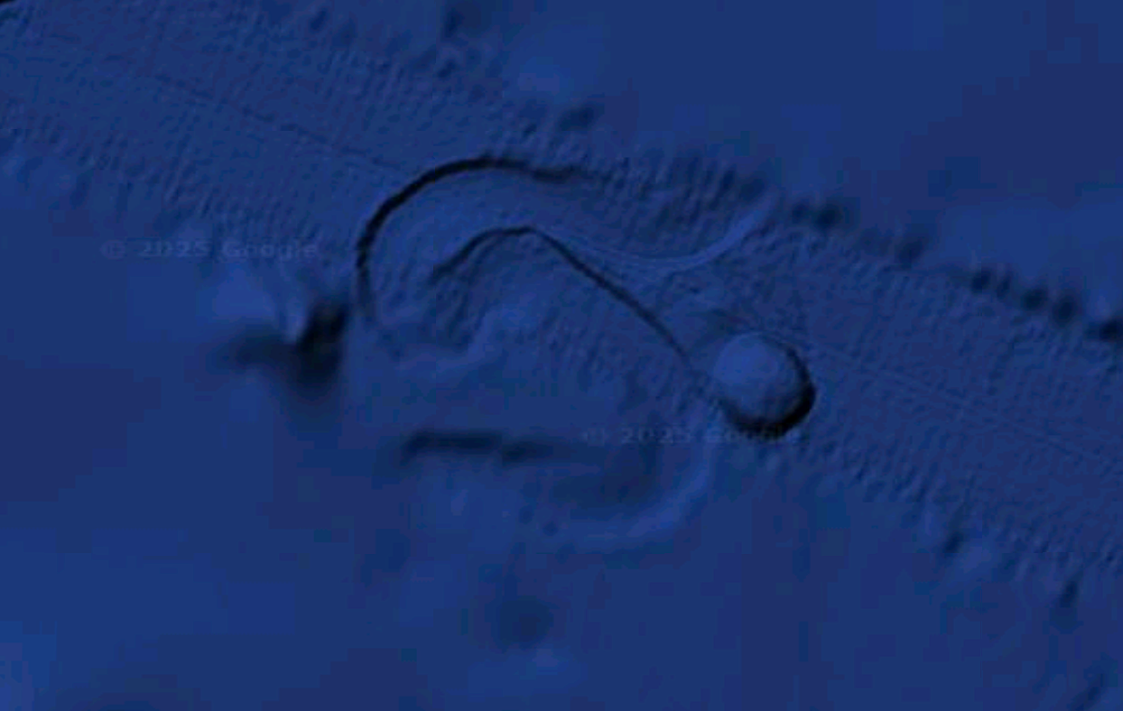 Mysterious Two-Mile Wide Dome Slithers in Pacific Ocean - Surfer
