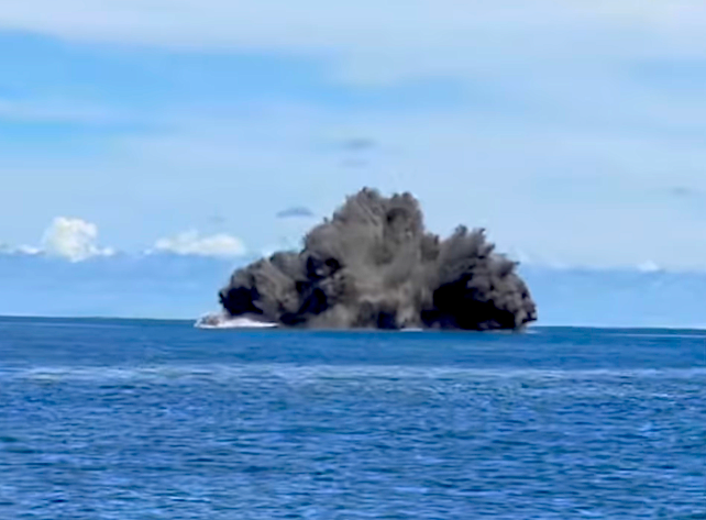 Undersea Volcano Explodes in Rare Footage from Pacific Ocean (Video ...
