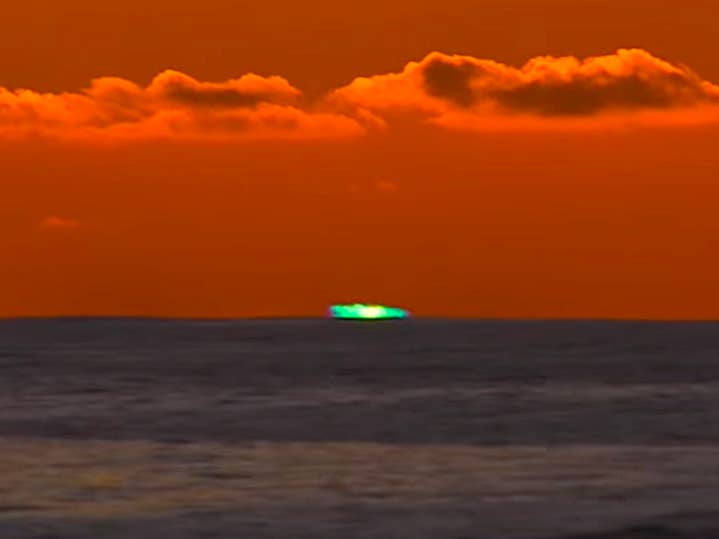 Does the ‘Green Flash’ Actually Exist? Here’s Video Proof - Surfer