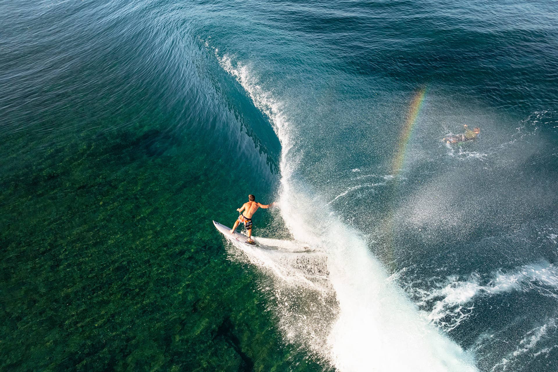 Moments of Brilliance, Amidst the Chaos, at Pipeline (Photo Gallery ...