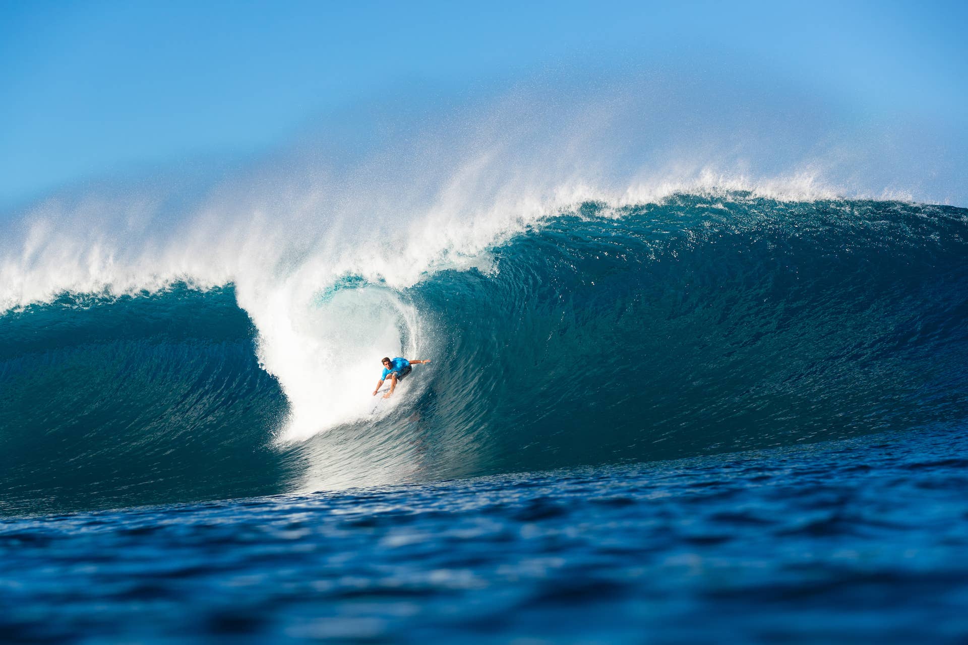 Gallery: Current, Former Championship Tour Surfers Emerge at Pipeline ...