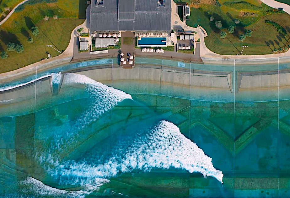 Kelly Slater Wave Pool Debuts New ‘Split Wave’ Setting (Video) - Surfer