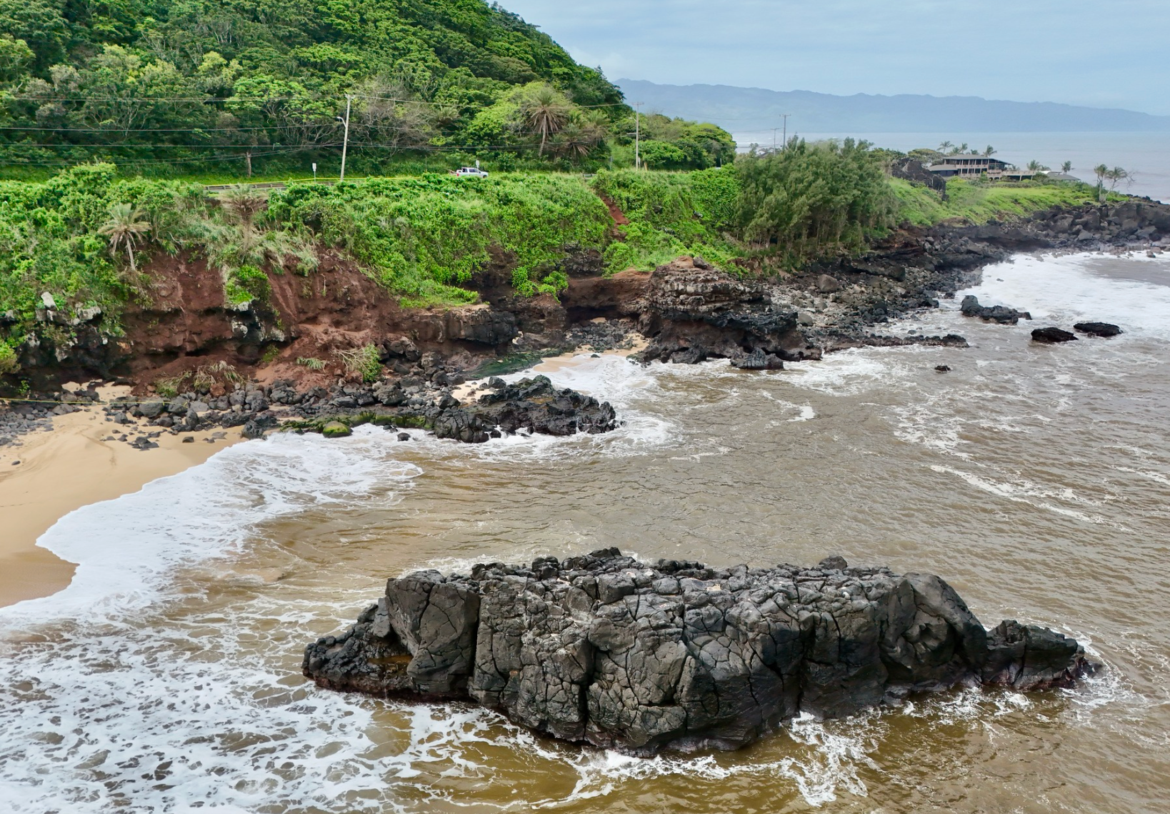 Huge Landslide Slams Waimea Bay Amid Historic Hawaii Storm - Surfer