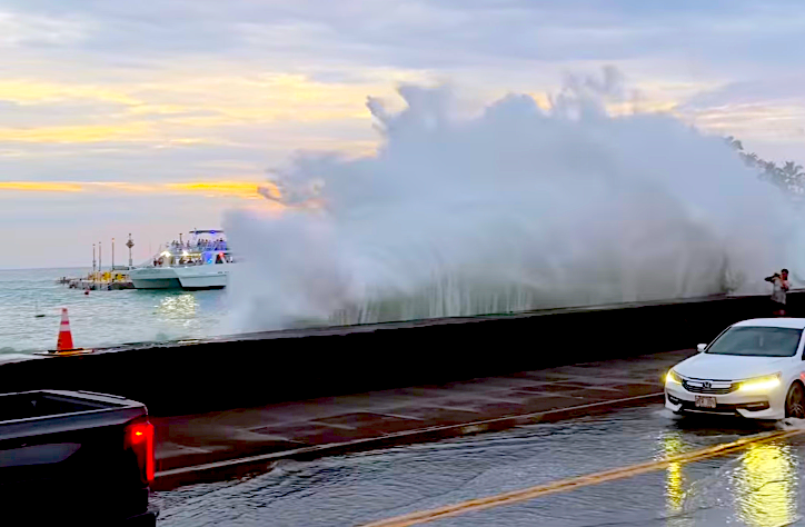 50-Foot Seas Ignite Rogue Wave Chaos in Hawaii (Video) - Surfer