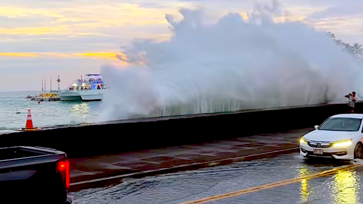 50-Foot Seas Ignite Rogue Wave Chaos in Hawaii (Video) - Surfer