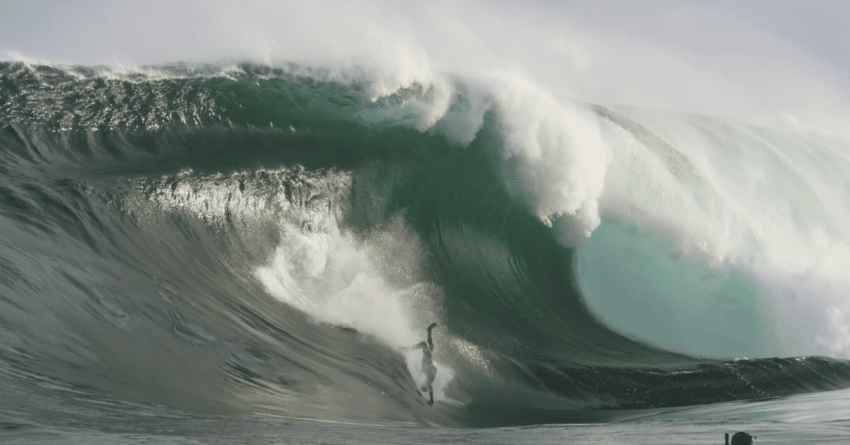 Terrifying Wipeout Of The Year Nominee From The New Big Wave Challenge ...