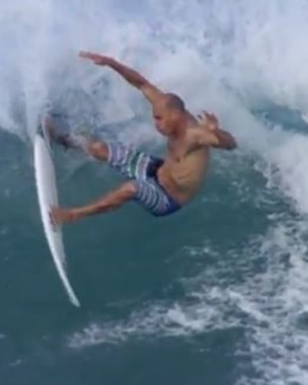 Kelly Slater Claims his tenth world title in Puerto Rico during the Rip ...