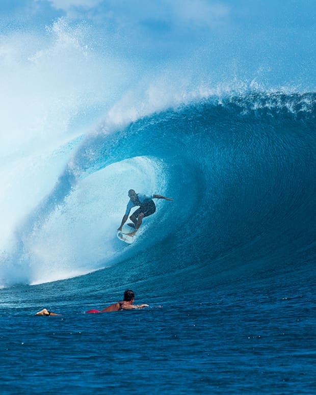 Kelly Slater, Fiji | SURFER Magazine - Surfer