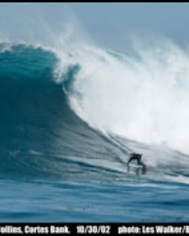 Odyssey Chasing 100-foot wave - Surfer