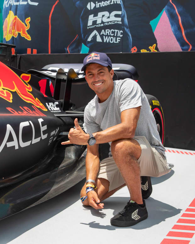 Photo Gallery: Kai Lenny, Jack Robinson, Joao Chianca Surf Classic ...