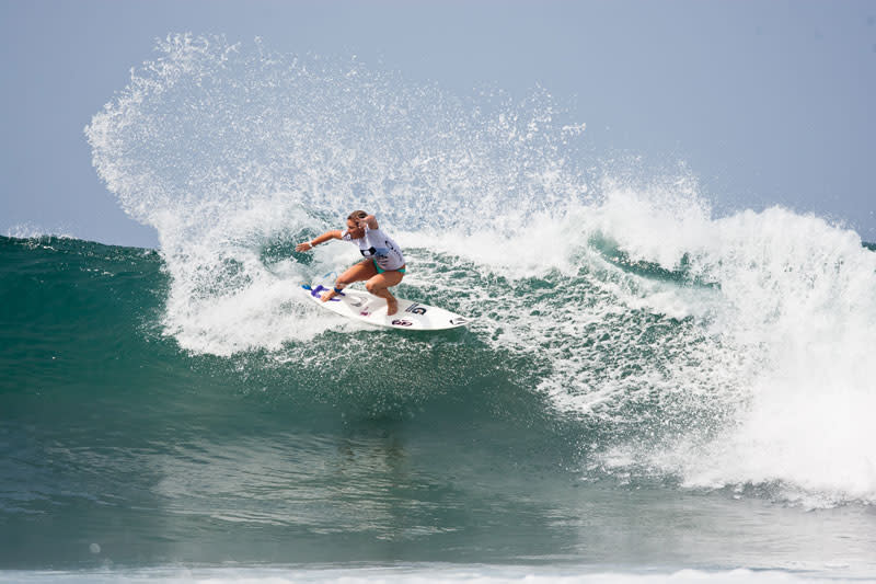 Coco Ho Wins Oakley Pro Junior 2011