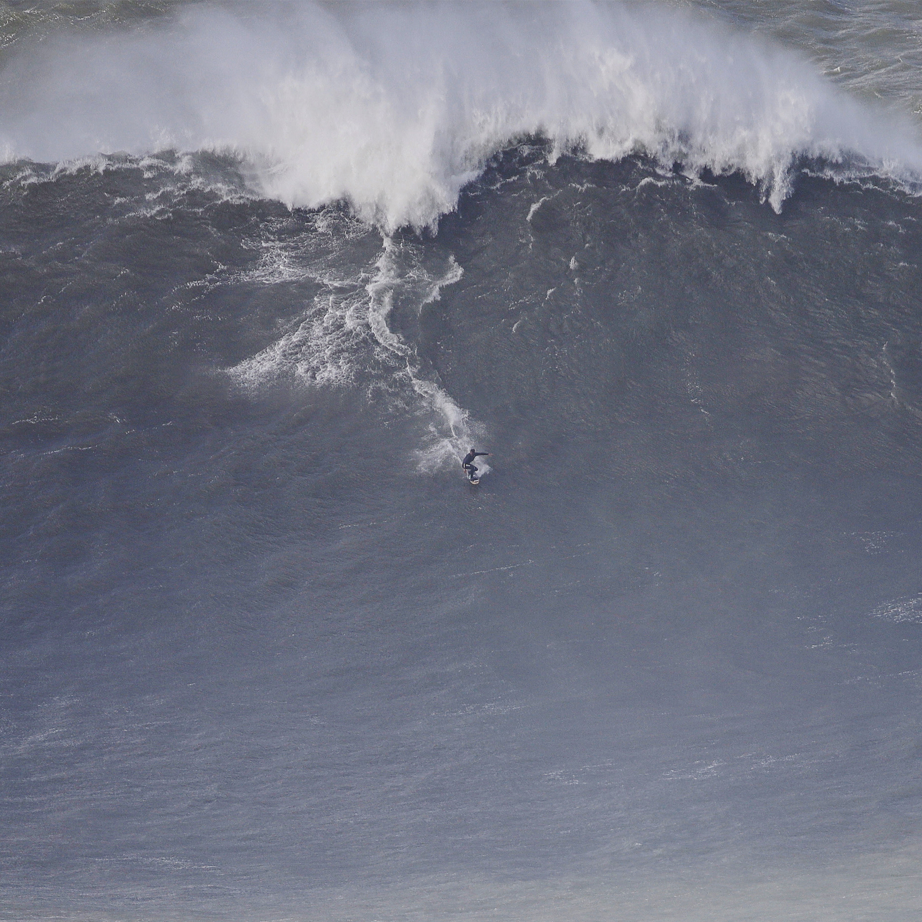 Lucas "Chumbo" Chianca Describes Facing 100-Footers at Nazaré
