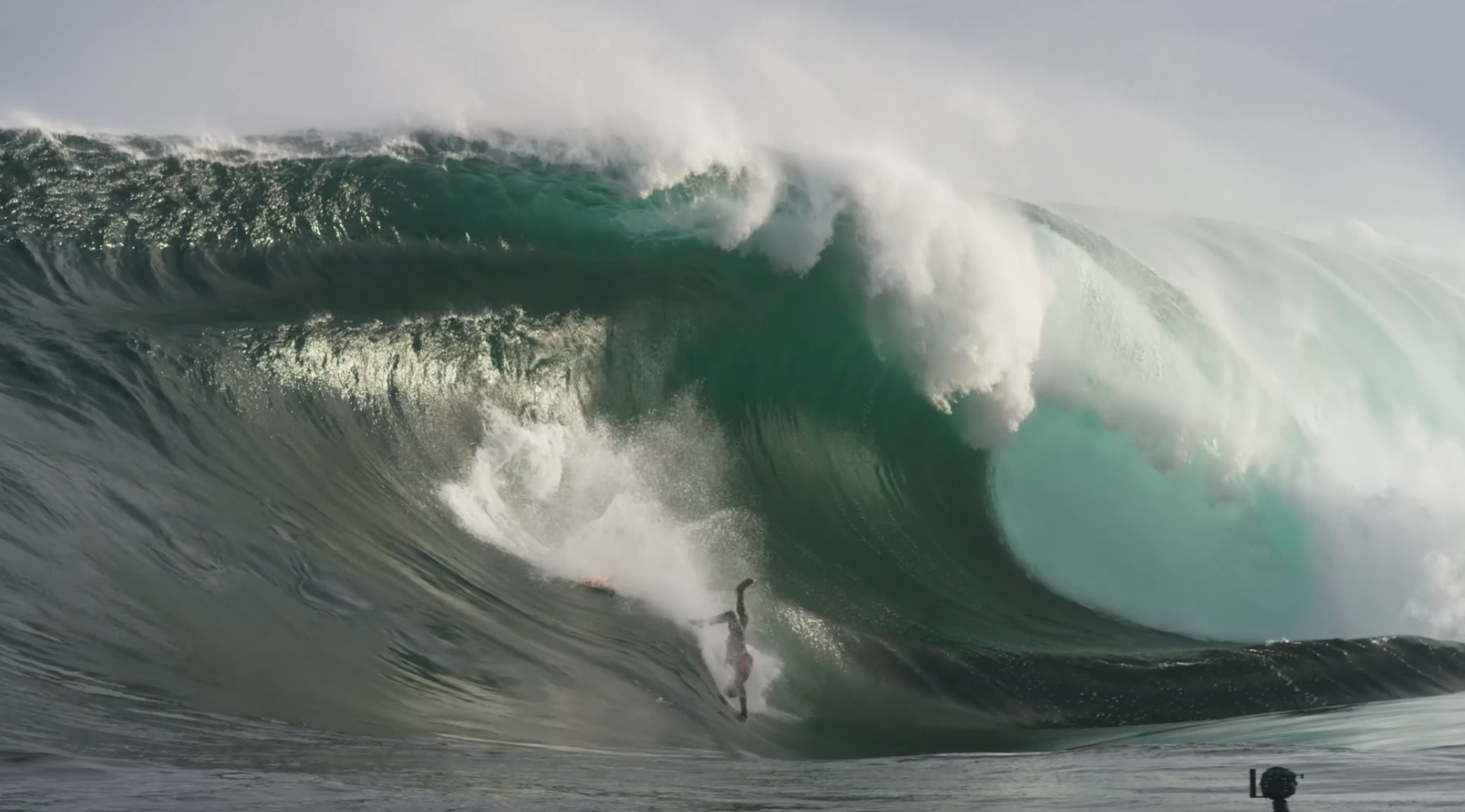 Terrifying Wipeout Of The Year Nominee From The New Big Wave Challenge ...