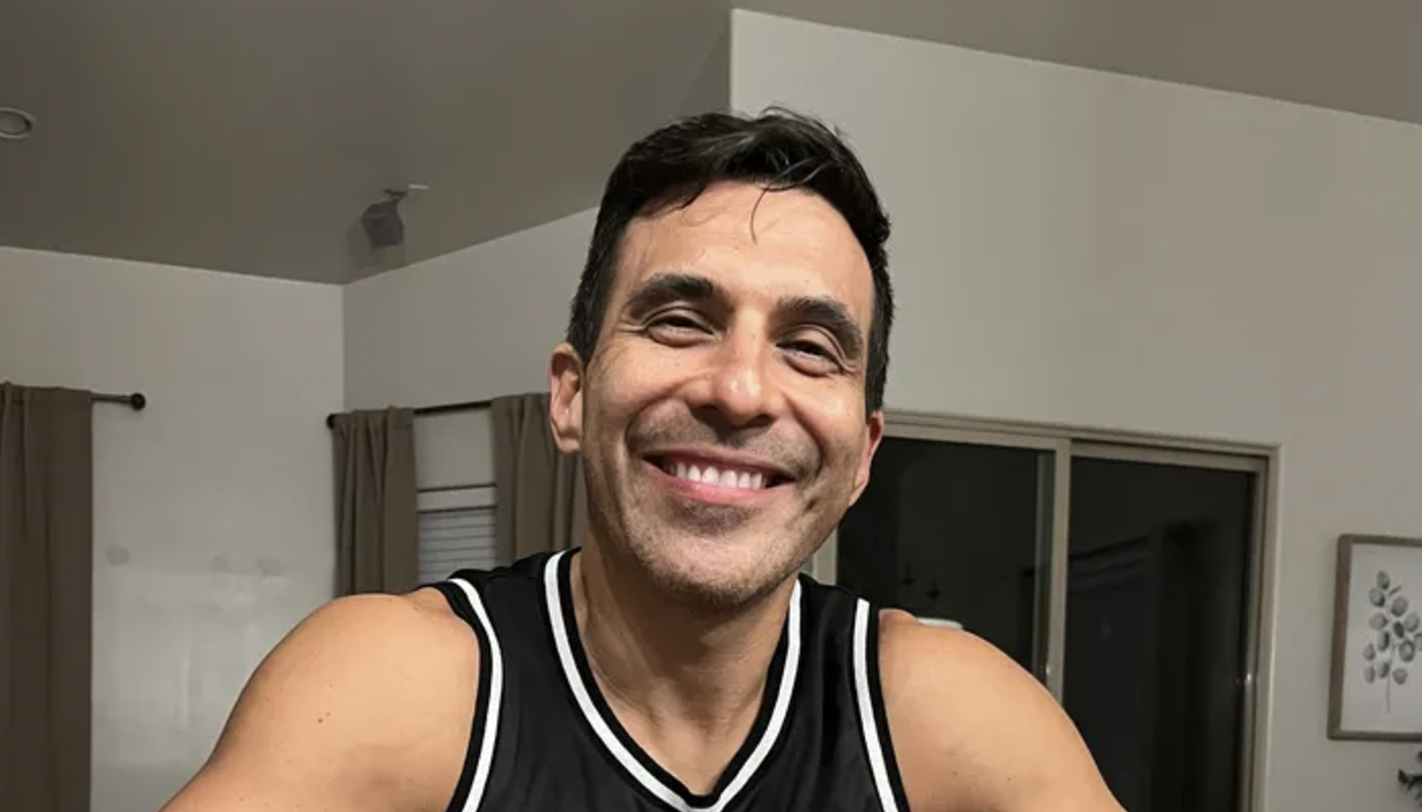 “Lost at Sea” Kayaker, Found by Surfer, Identified (Video)