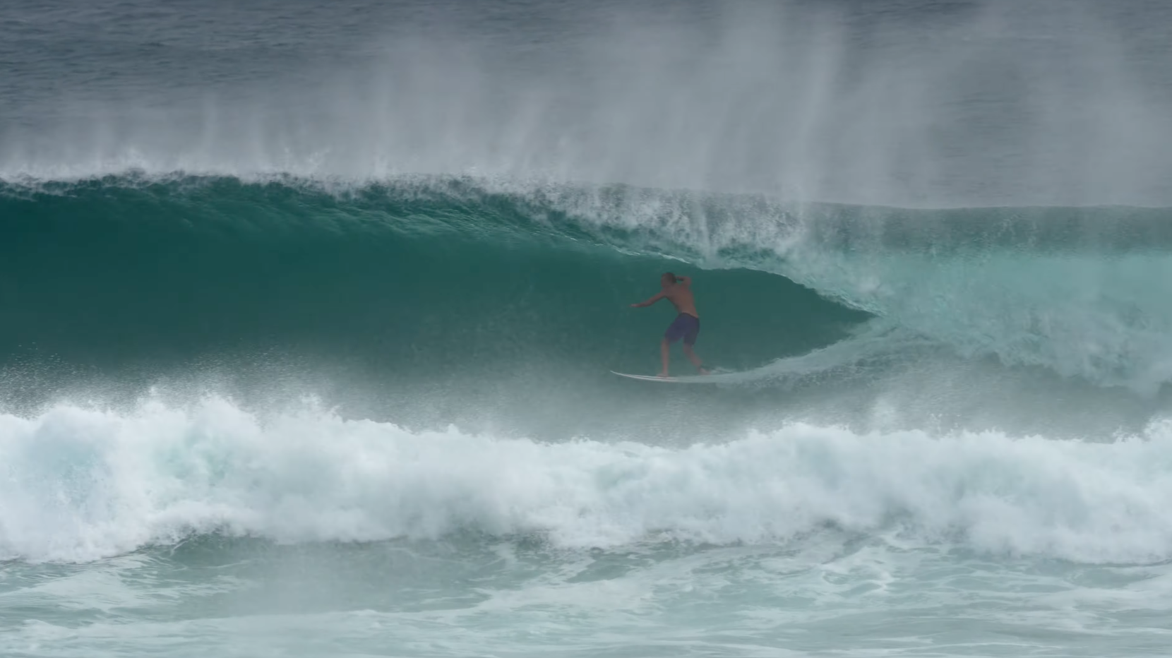 Cyclone Alfred Sends Cooking Surf to Australia’s East Coast