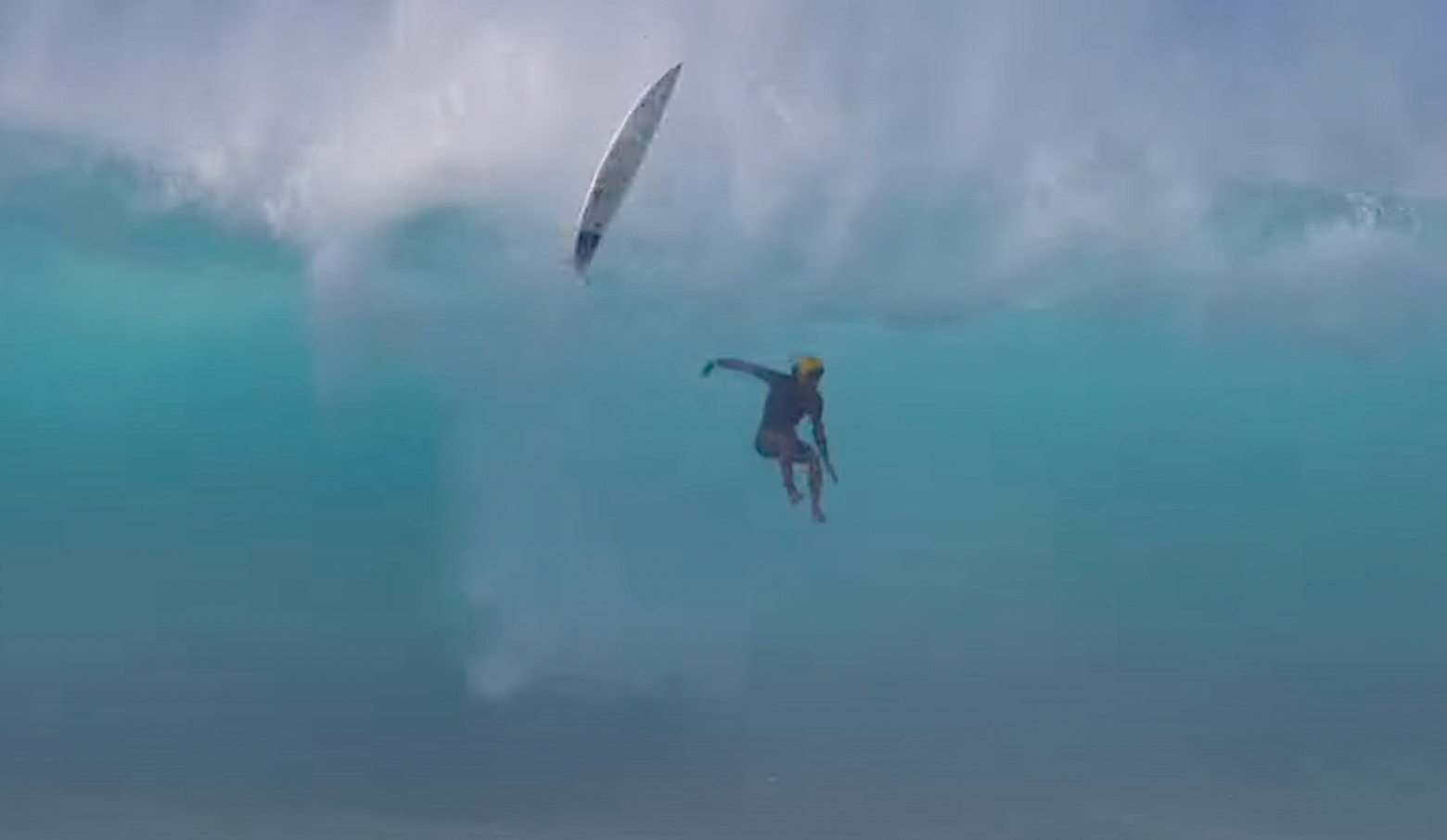 Video: Surfer Falls 20 Feet Over Shallow Pipeline Reef