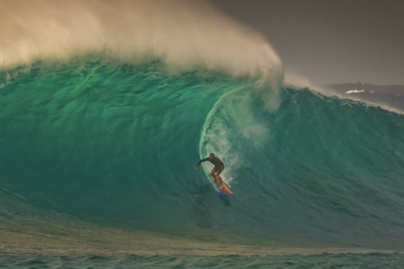 Jack Johnson Surfs 'Hero' Wave During Massive Monday at Sunset Beach in ...