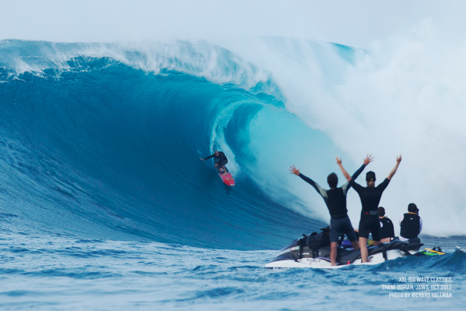 10 of the Best Big Wave Surfing Photos Ever Taken