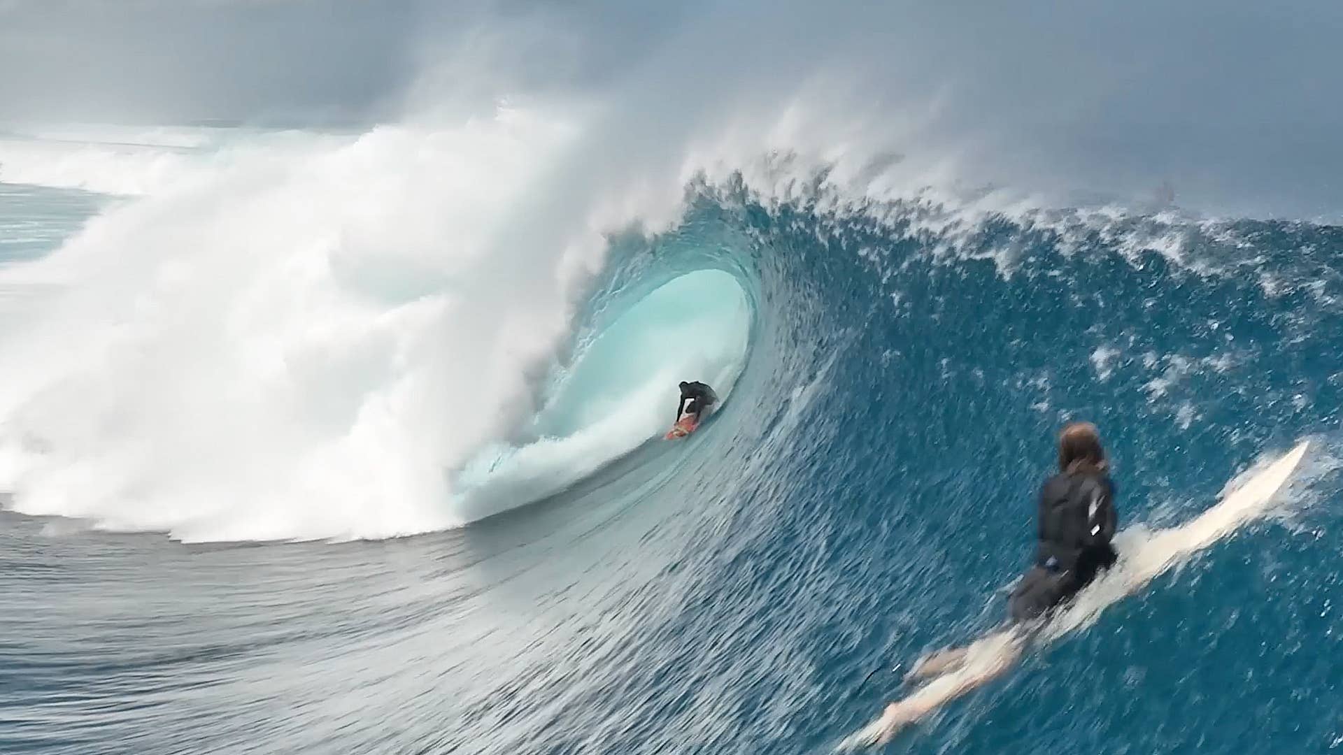 An Aerial View of Soli Bailey Scoring A Cloudbreak Masterpiece