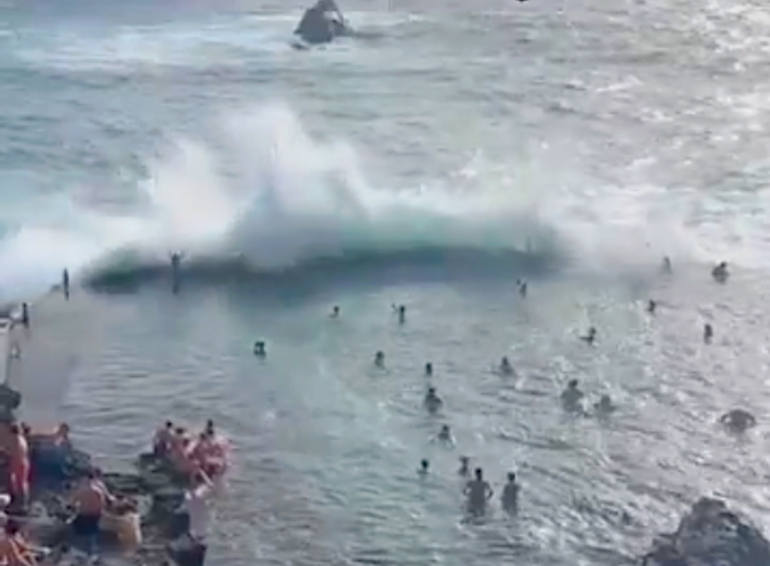 Deadly Rogue Wave Caught on Camera in Canary Islands - News Directory 3