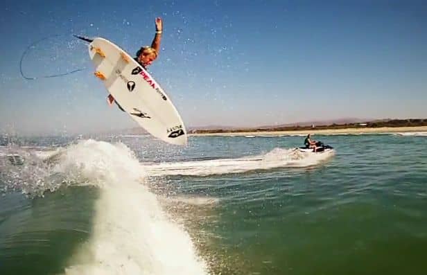 Josh Kerr + Jordy Smith // Southern California // 3:59 - Surfer