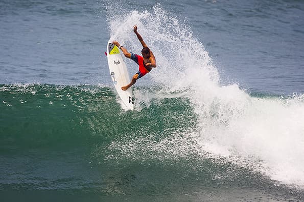 Bryce Lowe-White | Ian Gentil - Surfer