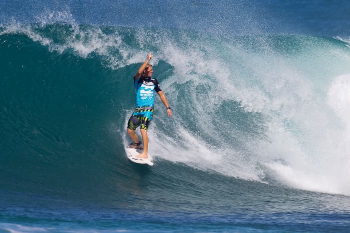 Synopsis & Video: Pipe Masters Day 8 - Surfer