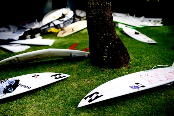 Morgan Maassen | North Shore Graveyard - Surfer