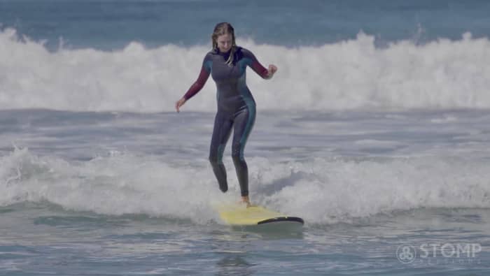 How to Surf: The Ultimate Beginner's Guide with Step-by-Step ...