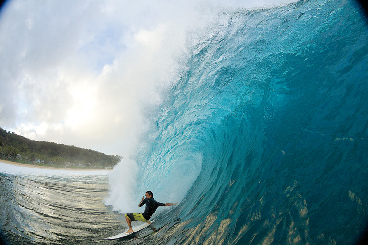 TJ Barron, Pipeline | SURFER Magazine - Surfer