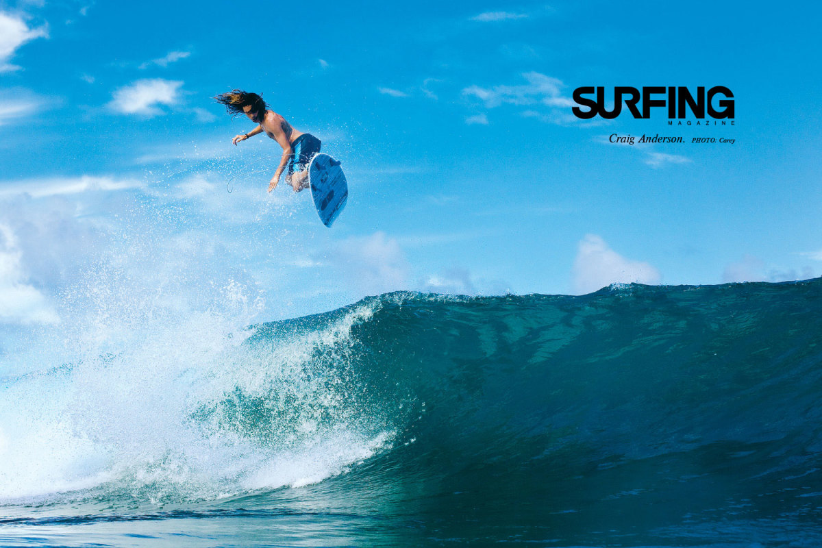 September 2011 Issue Wallpaper - Surfer