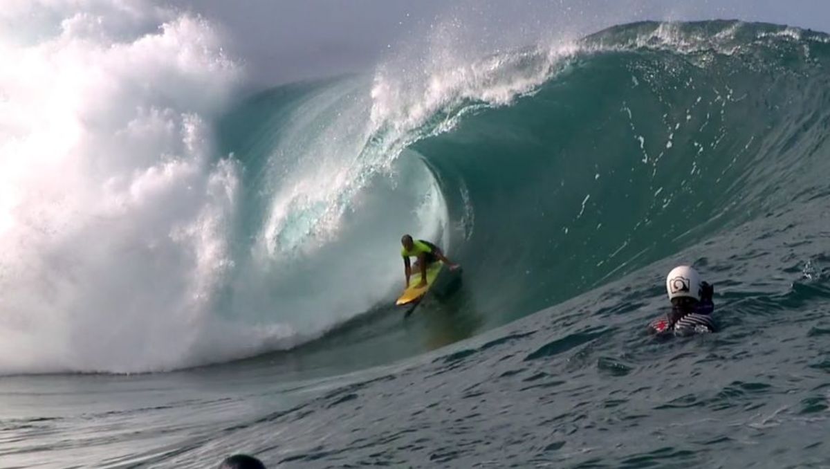 Sebastian Zietz // North Shore, Oahu // 6:44 - Surfer