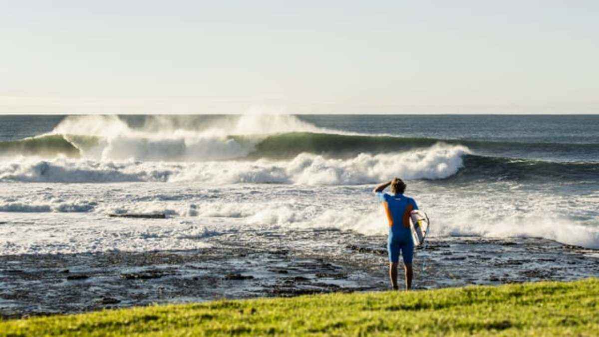Clay Loves Australia - Surfer