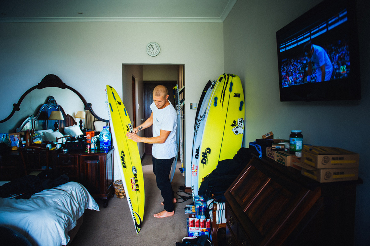 Mick Fanning Ditches The Yellow In Response To Shark Encounter - Surfer