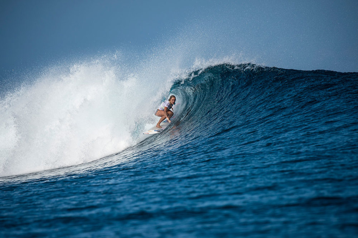 Big And Bold At Cloudbreak - Surfer