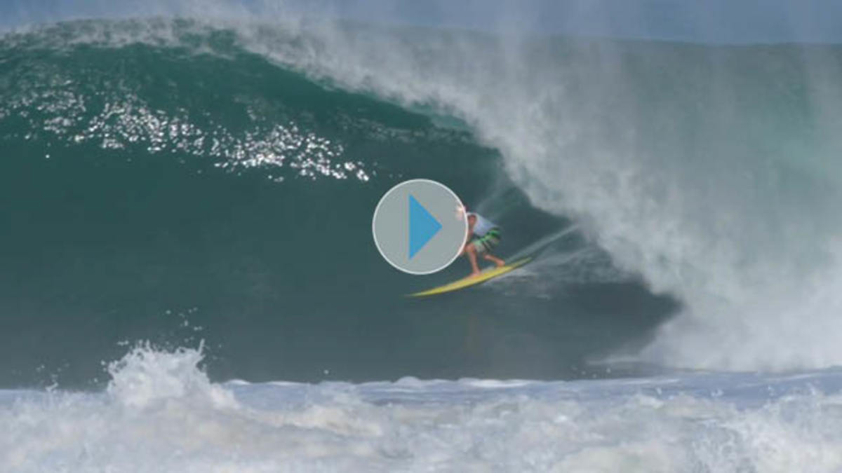 Coco Nogales // Peaking // 21:08 - Surfer